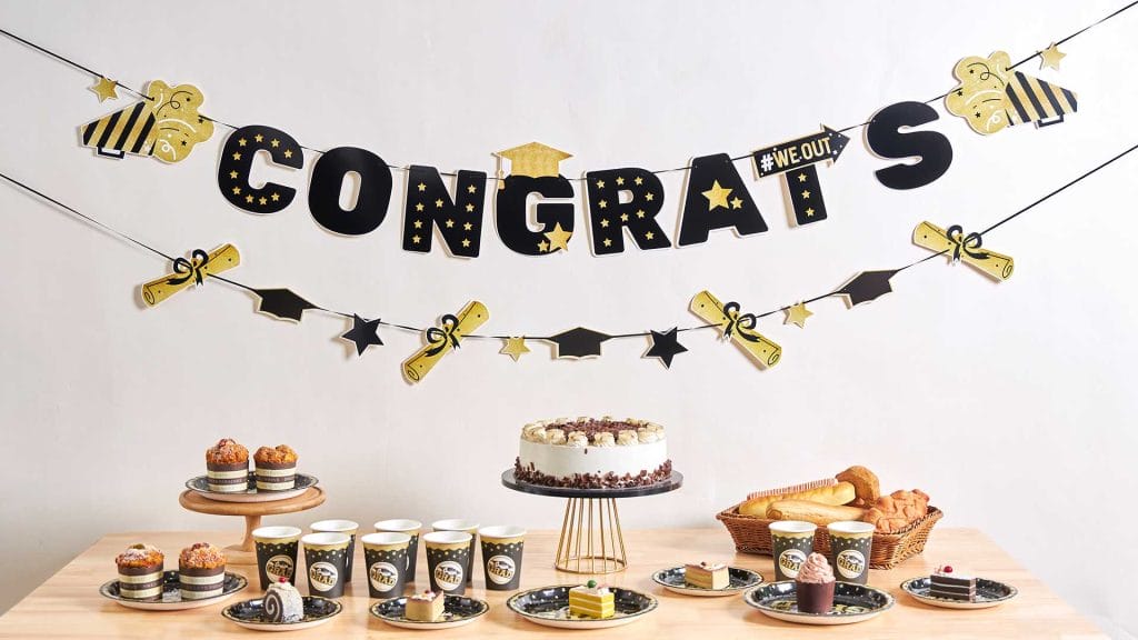 7 Steps for Hosting a Memorable Graduation Party - SUNBEAUTY